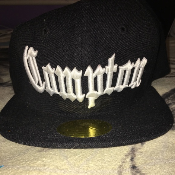 Accessories | Compton Black Snapback Hat | Poshmark